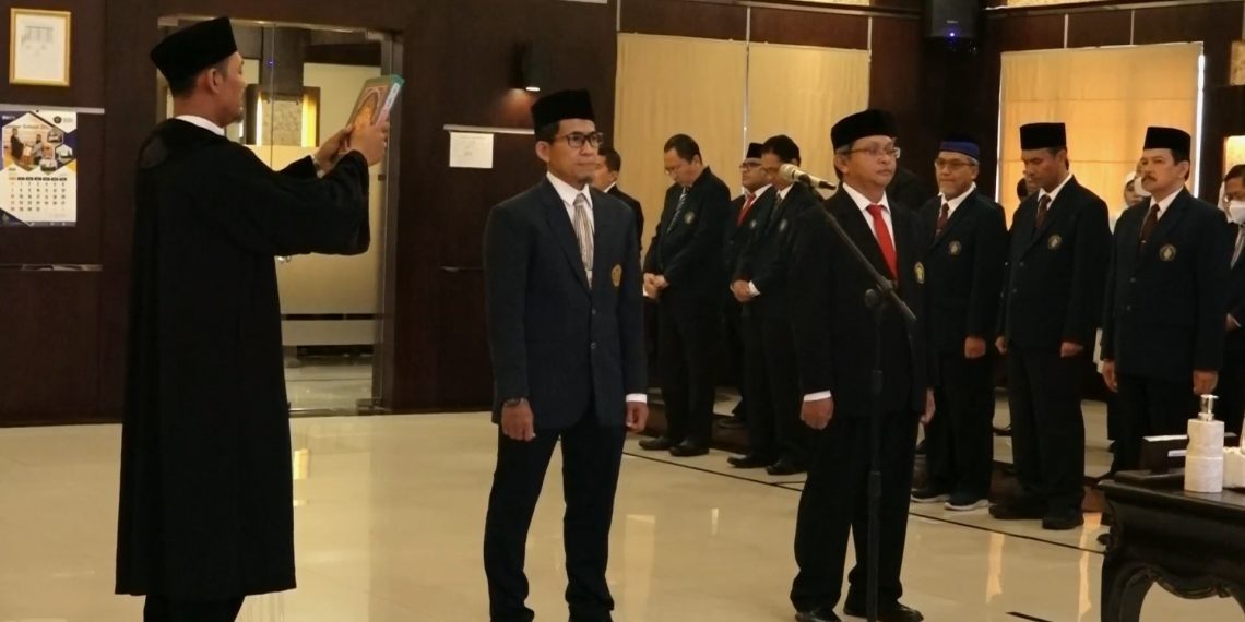 Rektor UB Lantik Dua Dekan Baru