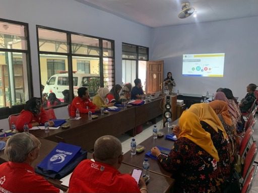 TIM PKM FEB UB Beri Pelatihan dan Pembuatan Infografis Dorong ...