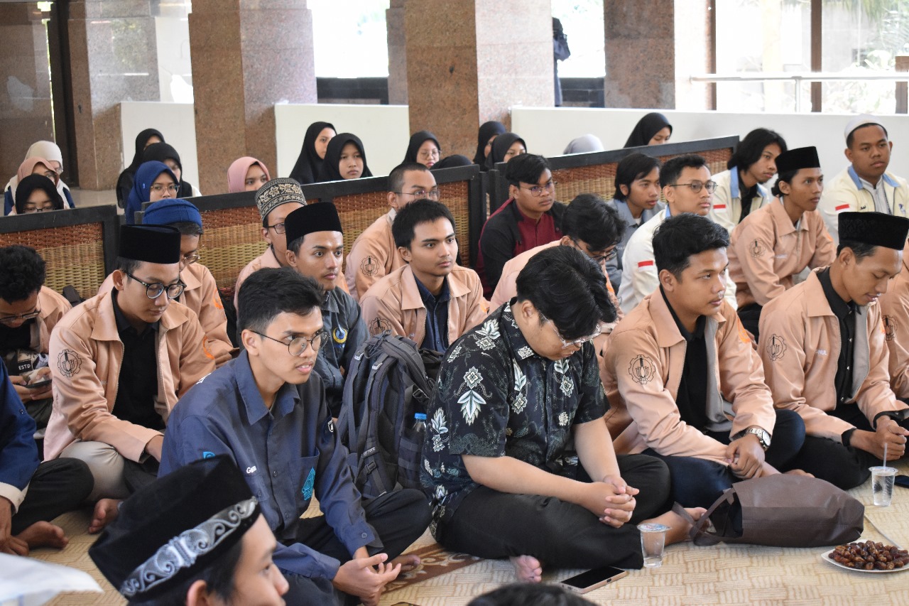 Masjid ITS Pelajari Kreatifitas Program Masjid Raden Patah UB - Kanal24